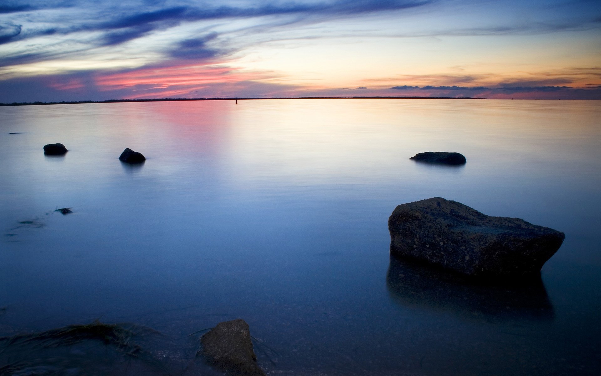 Tranquil Ocean Sunset - HD Nature Wallpaper