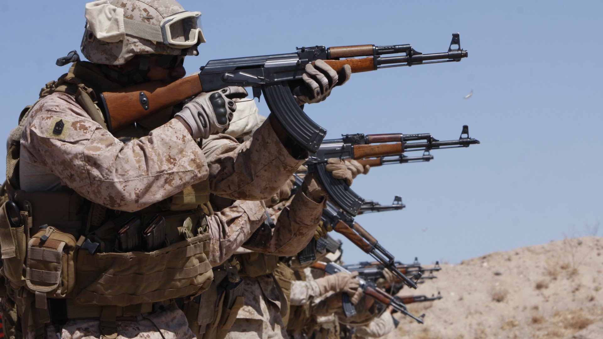 Download Military Soldier HD Wallpaper