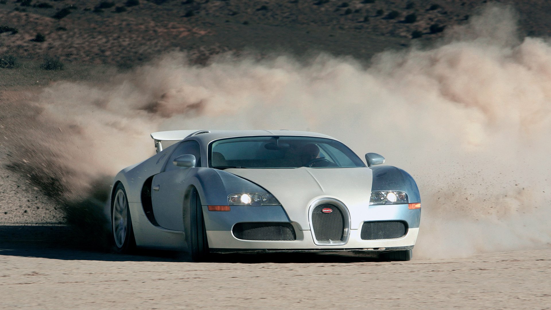 Stunning Bugatti HD Wallpaper: Performance Meets Elegance