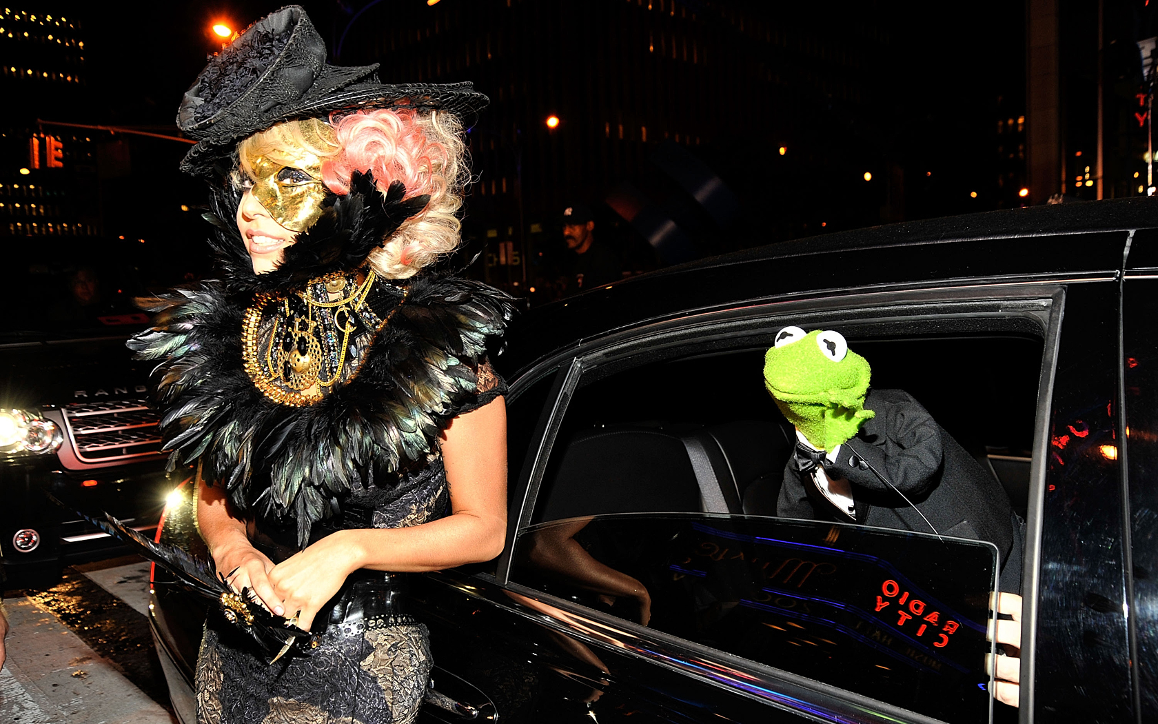 Download Music Lady Gaga Wallpaper