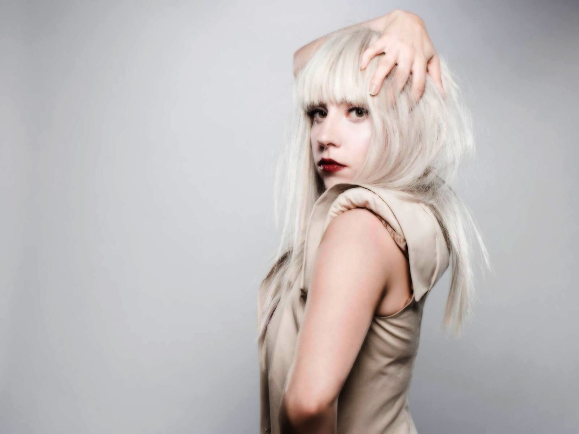 Download White Hair Lipstick Singer American Music Lady Gaga HD Wallpaper