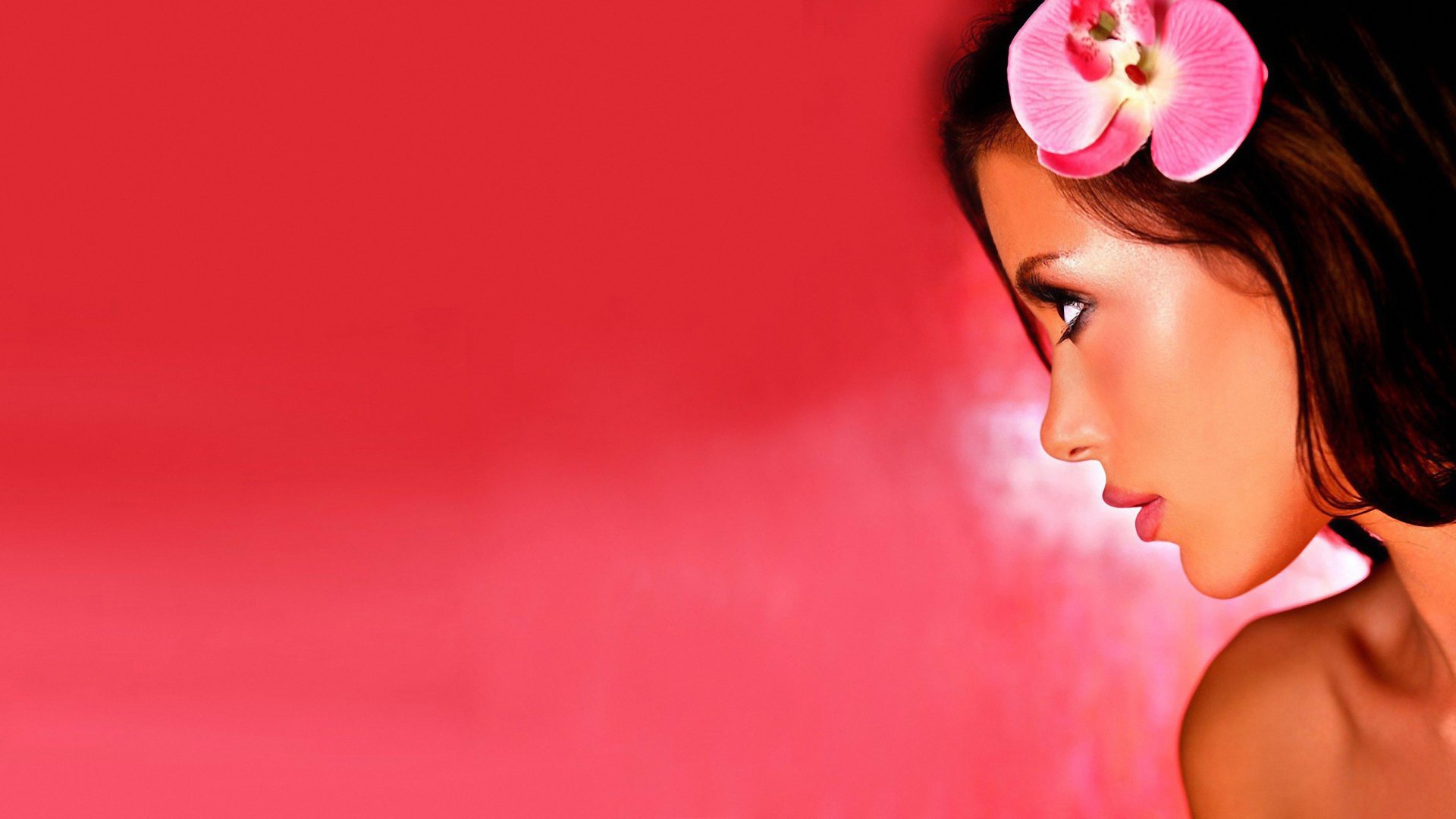 Download Woman Ursula Mayes HD Wallpaper