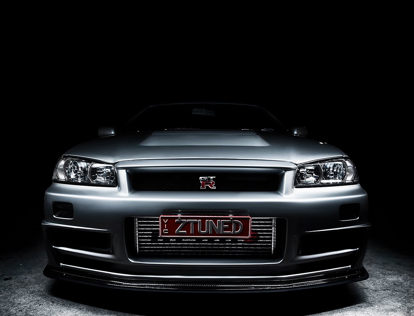 Nissan GT-R — Midnight HD Wallpaper