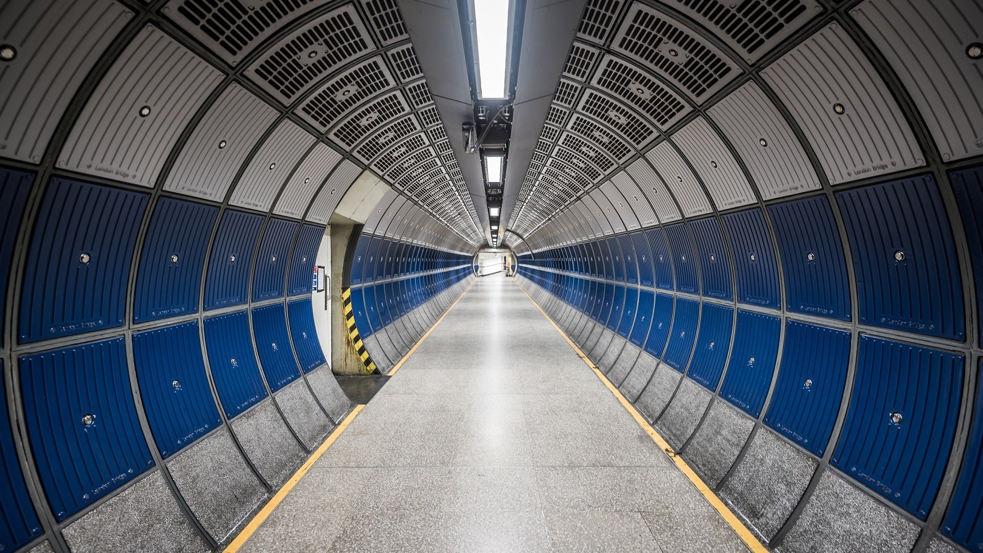 Industrial Underground Tunnel Walkway - Modern Man-Made Design HD Wallpaper