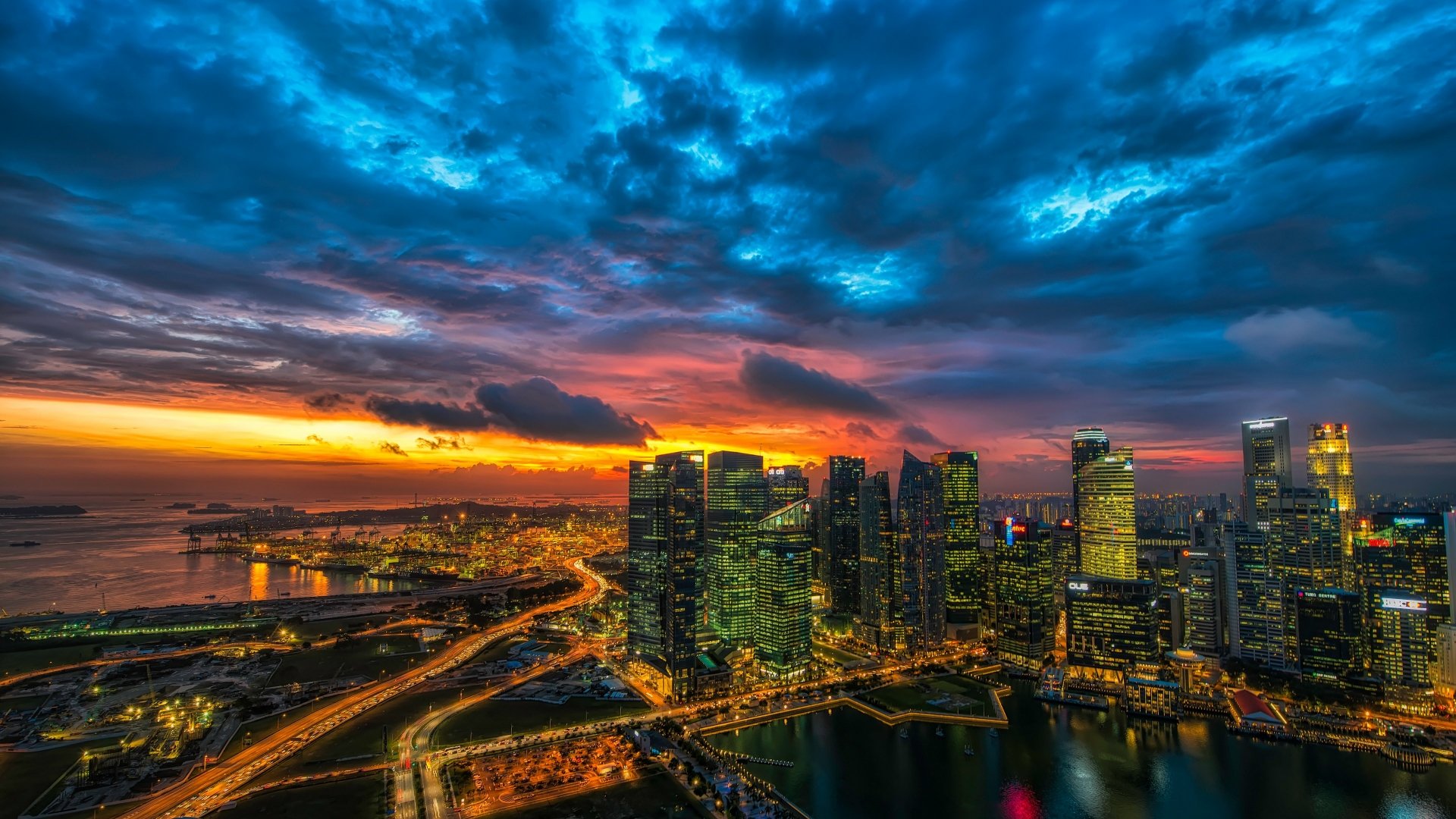 Stunning 4K Ultra HD Wallpaper: Singapore's Sunset Cityscape