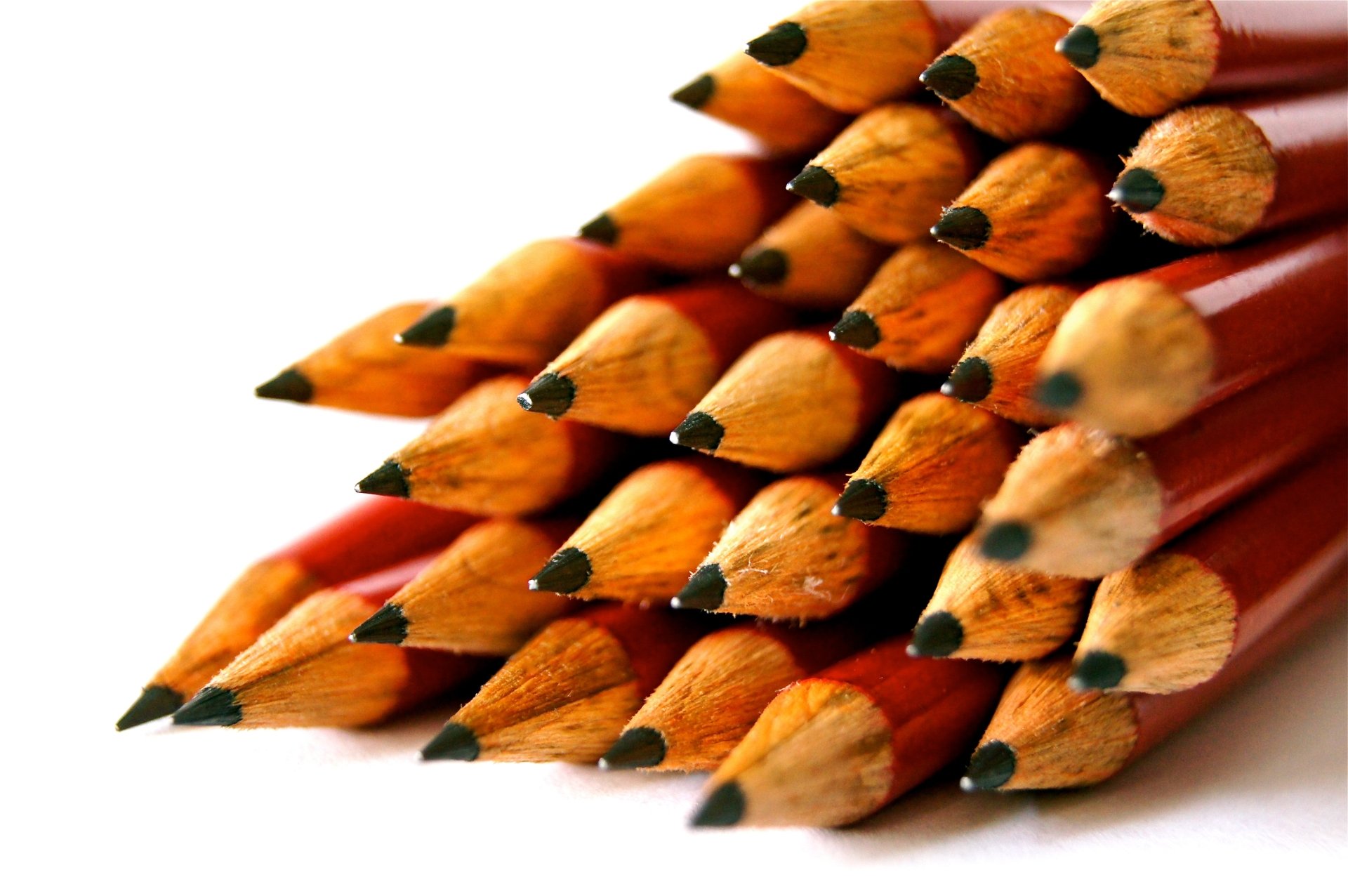 Ultra HD Close-Up: Sharp Pencil Tips in Stunning Detail