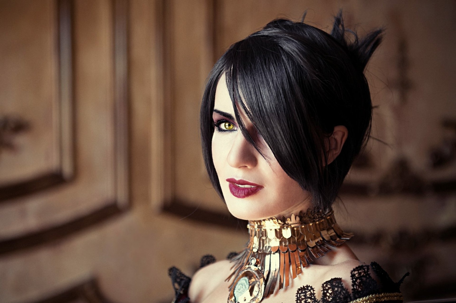 Morrigan Cosplay HD Wallpaper from Dragon Age