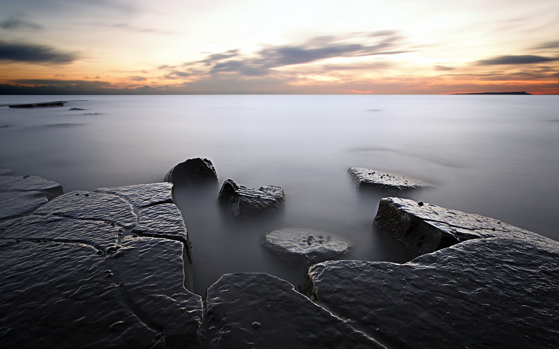 Horizon Serenity: HD Ocean Nature Wallpaper | 1920x1200 | Wallpaper Abyss