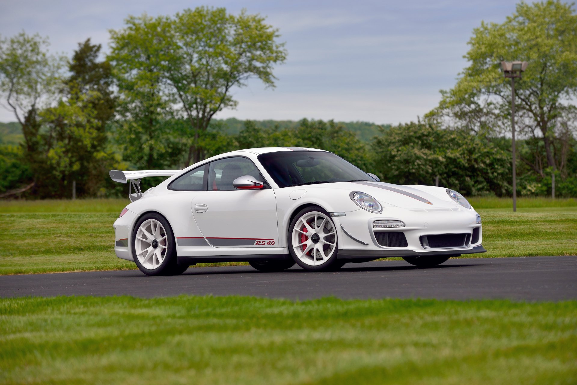 White Porsche 911 GT3 — 4K Ultra HD Sports Car Wallpaper | 4096x2734 ...