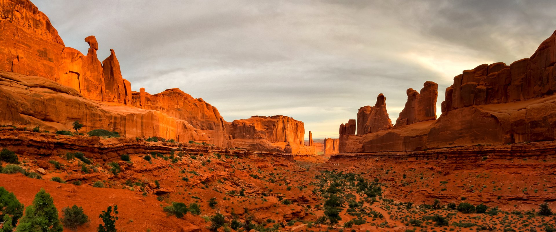 Majestic Desert Cliffs HD: Nature’s Raw Beauty Unveiled