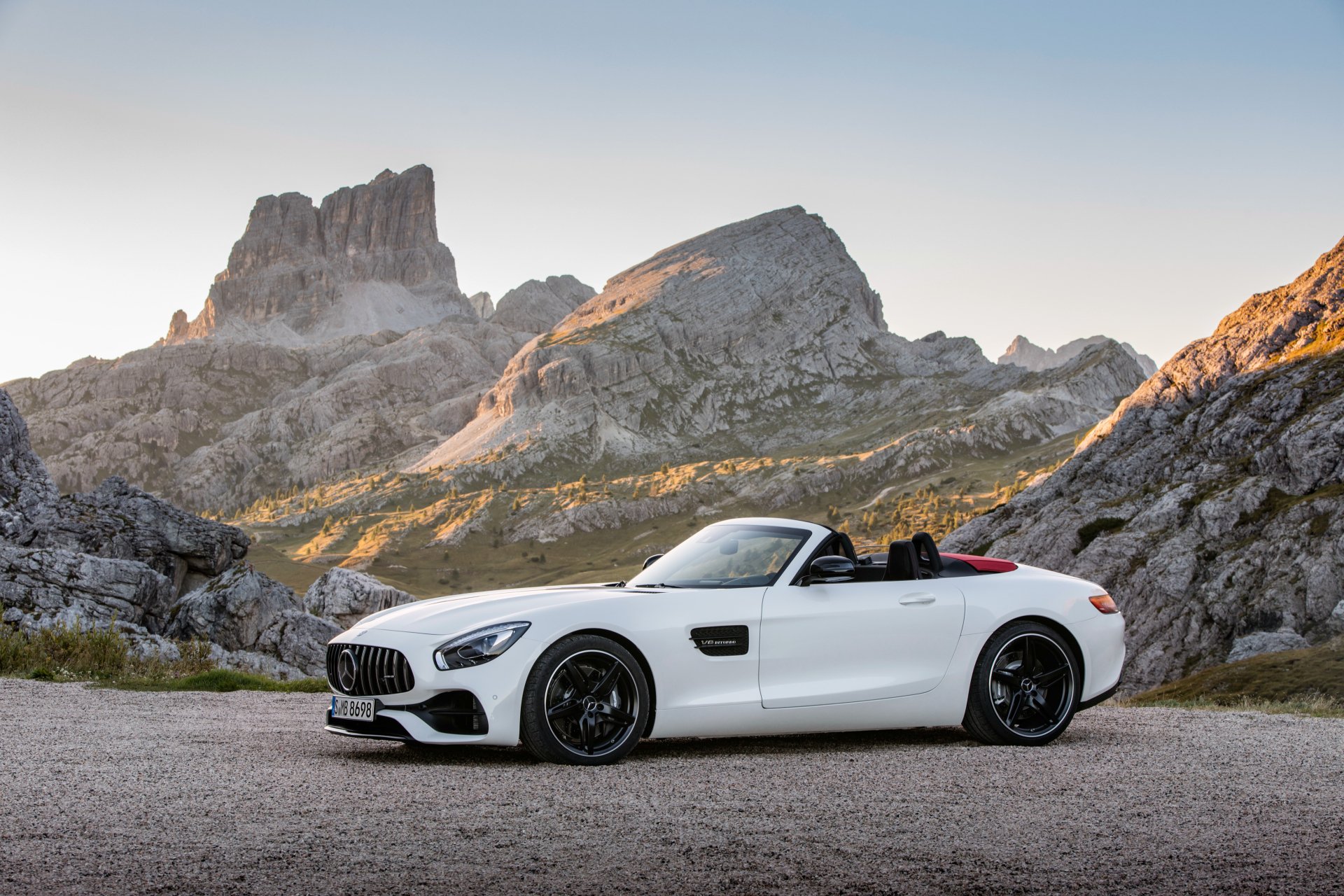Mercedes-AMG GT White Grand Tourer 4K Ultra HD Wallpaper in Stunning ...