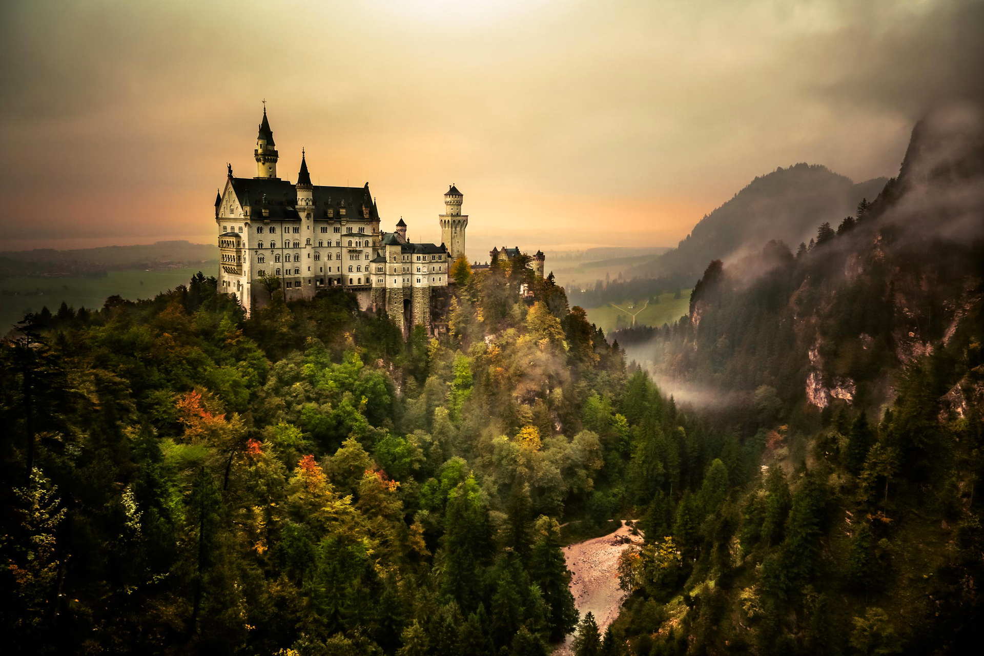 Fall Neuschwanstein Castle Wallpapers