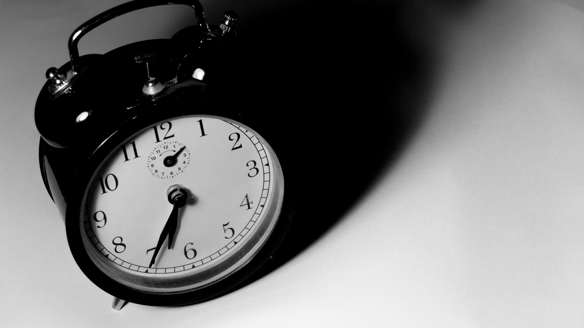 Download Black & White Man Made Clock 4k Ultra HD Wallpaper