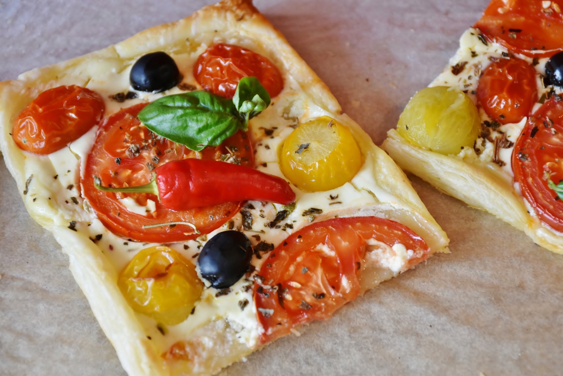 Download Food Pizza 4k Ultra HD Wallpaper | 4496x3000 | Wallpaper Abyss