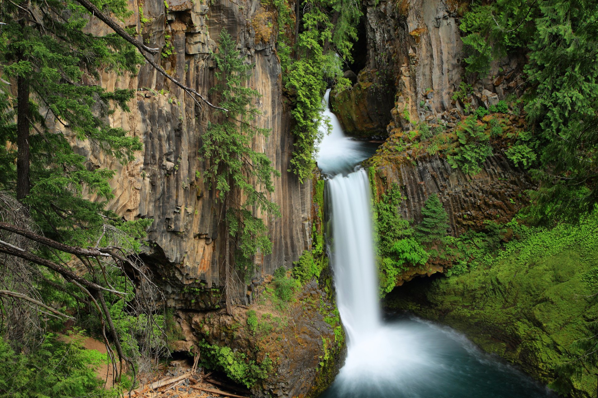Download Oregon Toketee Falls Nature Waterfall 4k Ultra HD Wallpaper