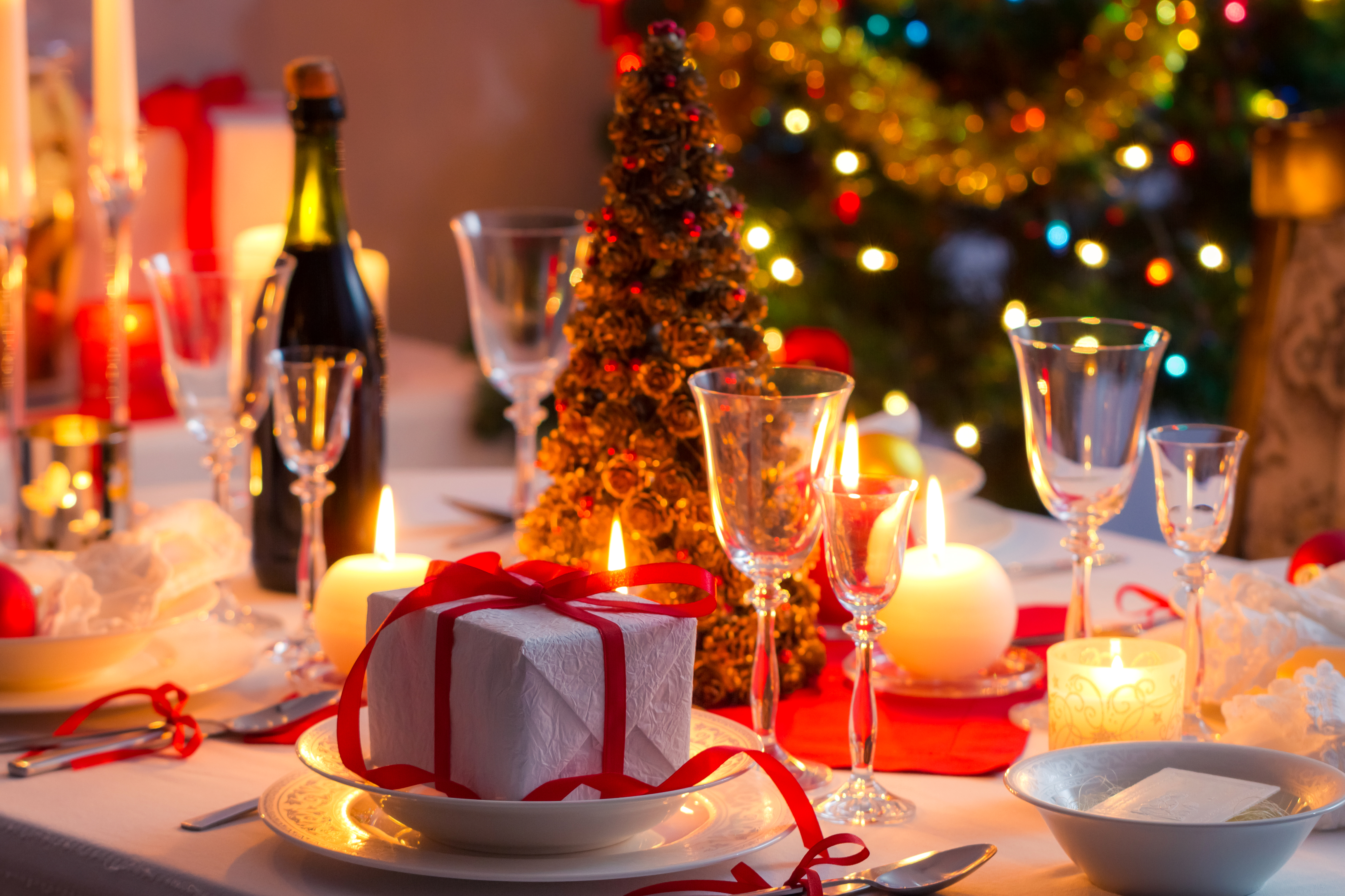 Download Glass Gift Candle Holiday Christmas 4k Ultra HD Wallpaper
