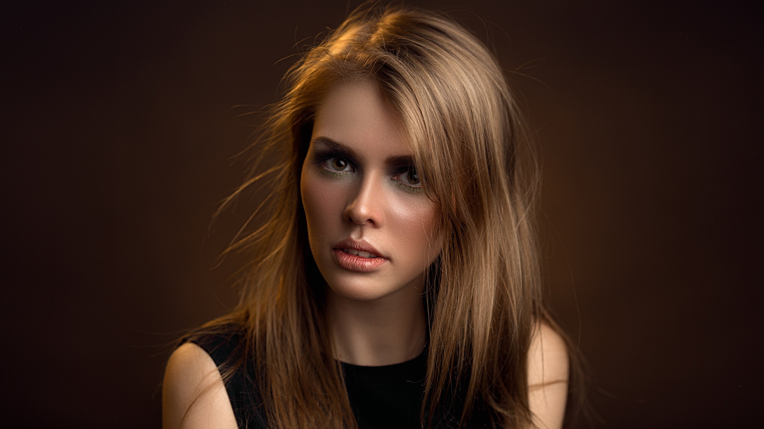 Stunning Blonde Model with Enchanting Brown Eyes – HD Wallpaper by ...