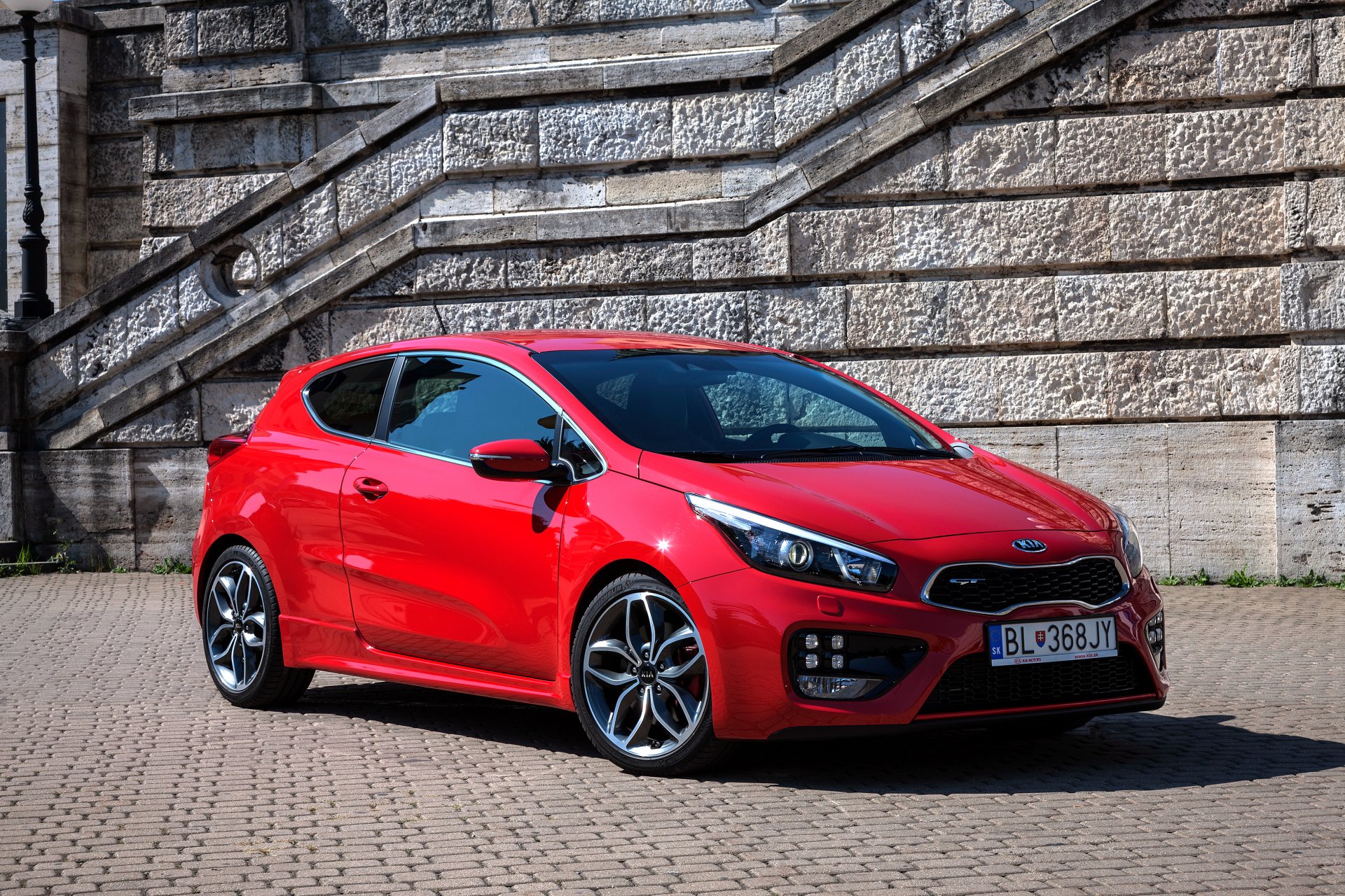 Download Car Compact Car Kia Vehicle Kia Ceed 4k Ultra HD Wallpaper