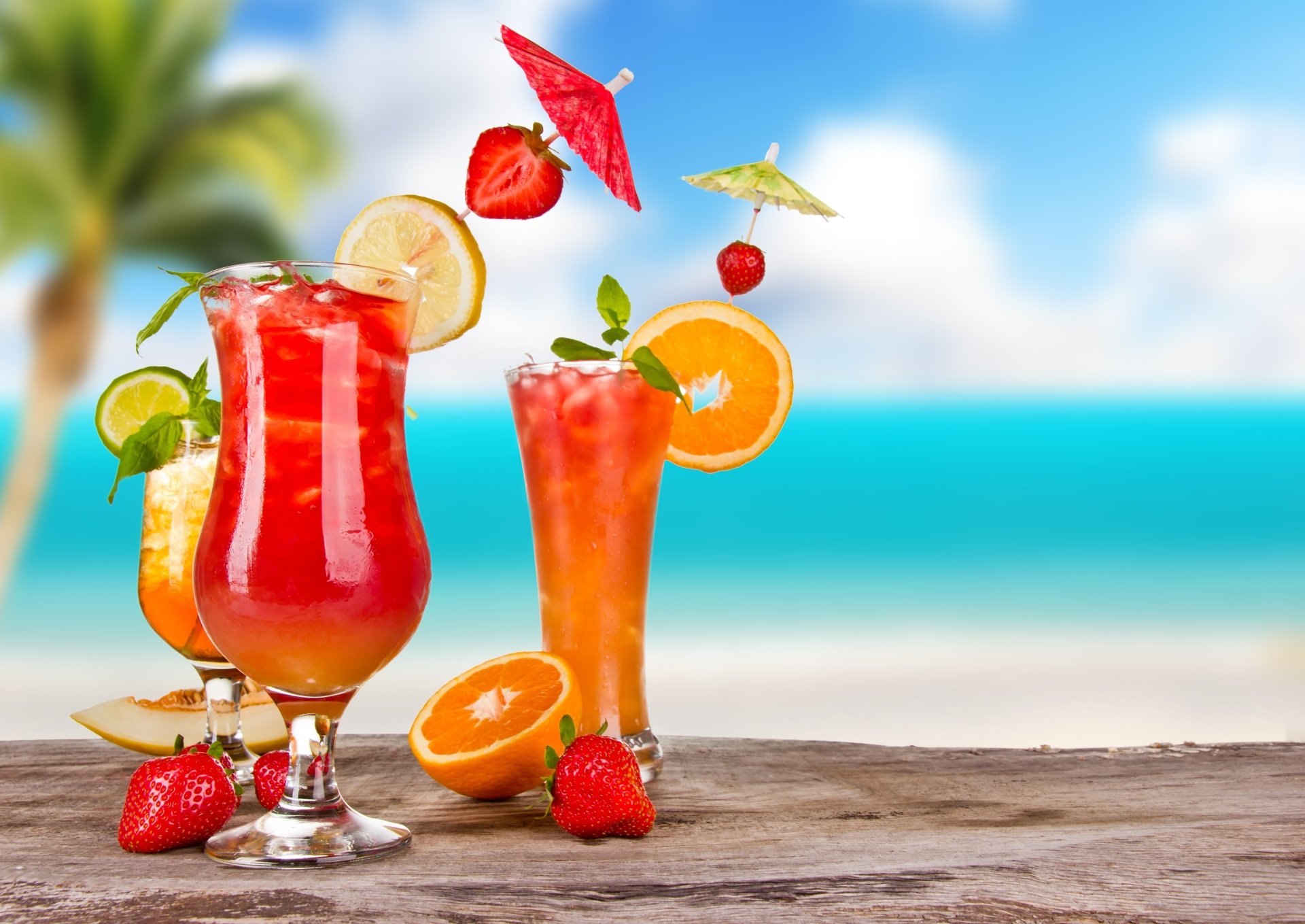 Tropical Summer Cocktail Bliss – 4K Ultra HD Fruit Drink Wallpaper