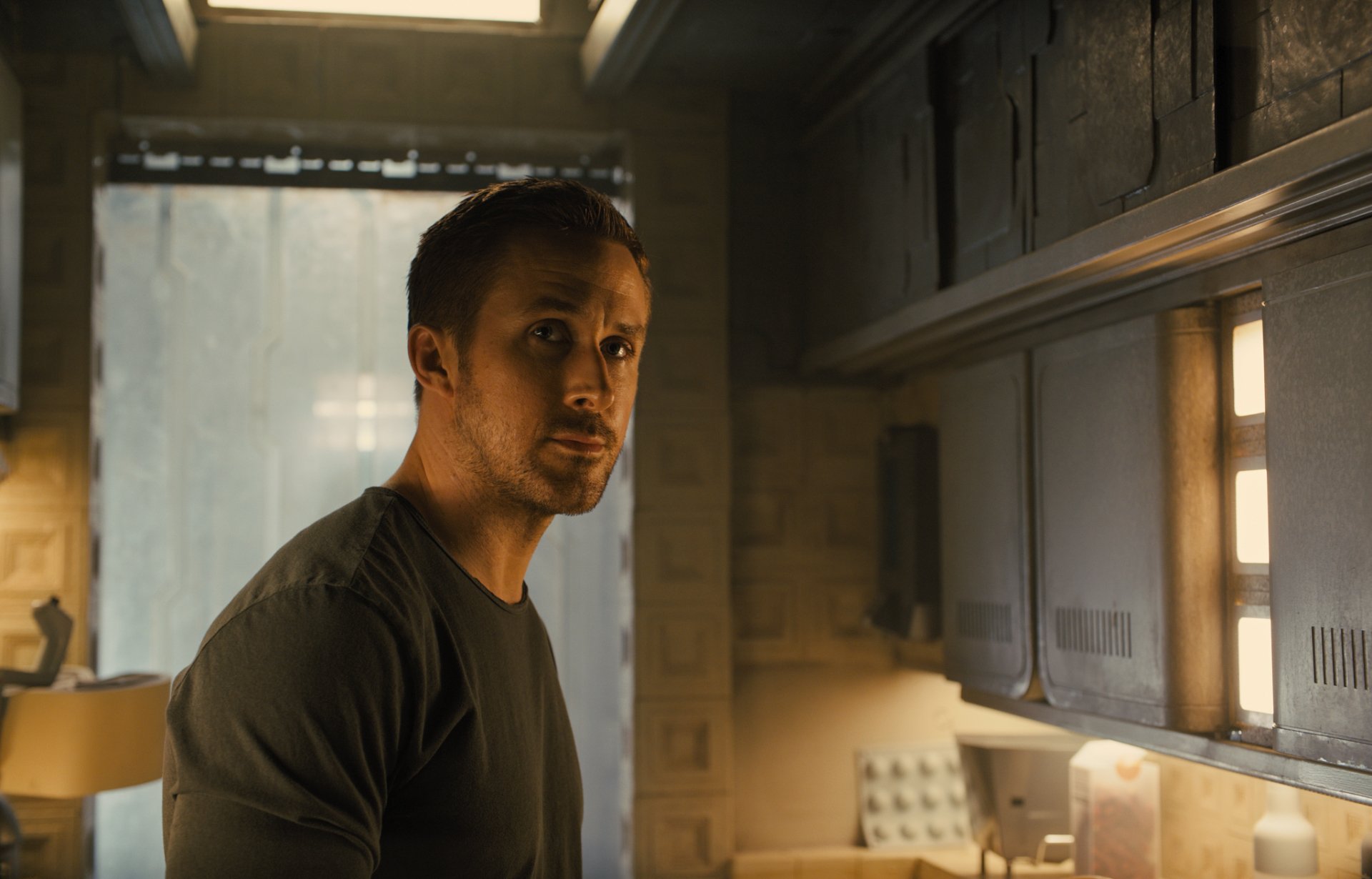 Download Officer K (Blade Runner 2049) Ryan Gosling Movie Blade Runner 2049 HD Wallpaper