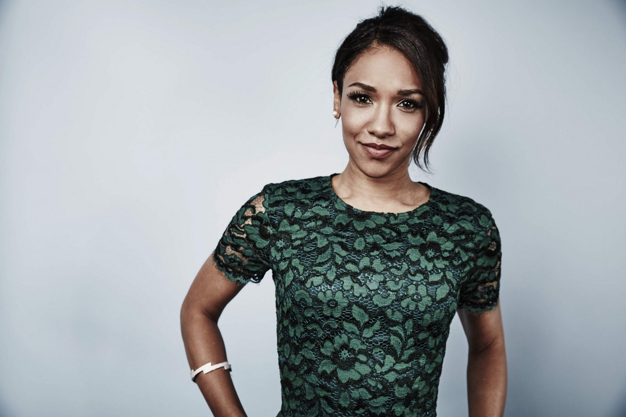 Candice Patton Wallpaper and Background Image | 1600x1067