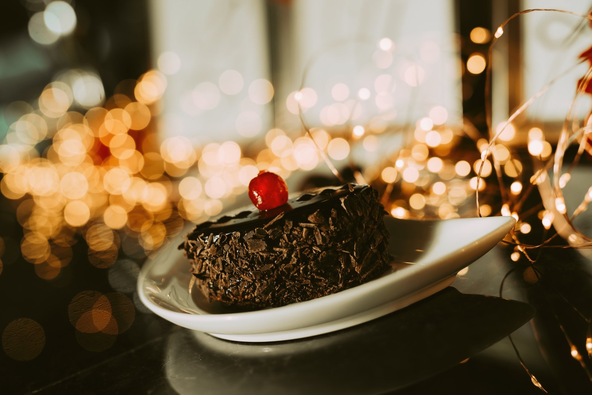 Download Depth Of Field Light Bokeh Pastry Cake Food Dessert 4k Ultra ...