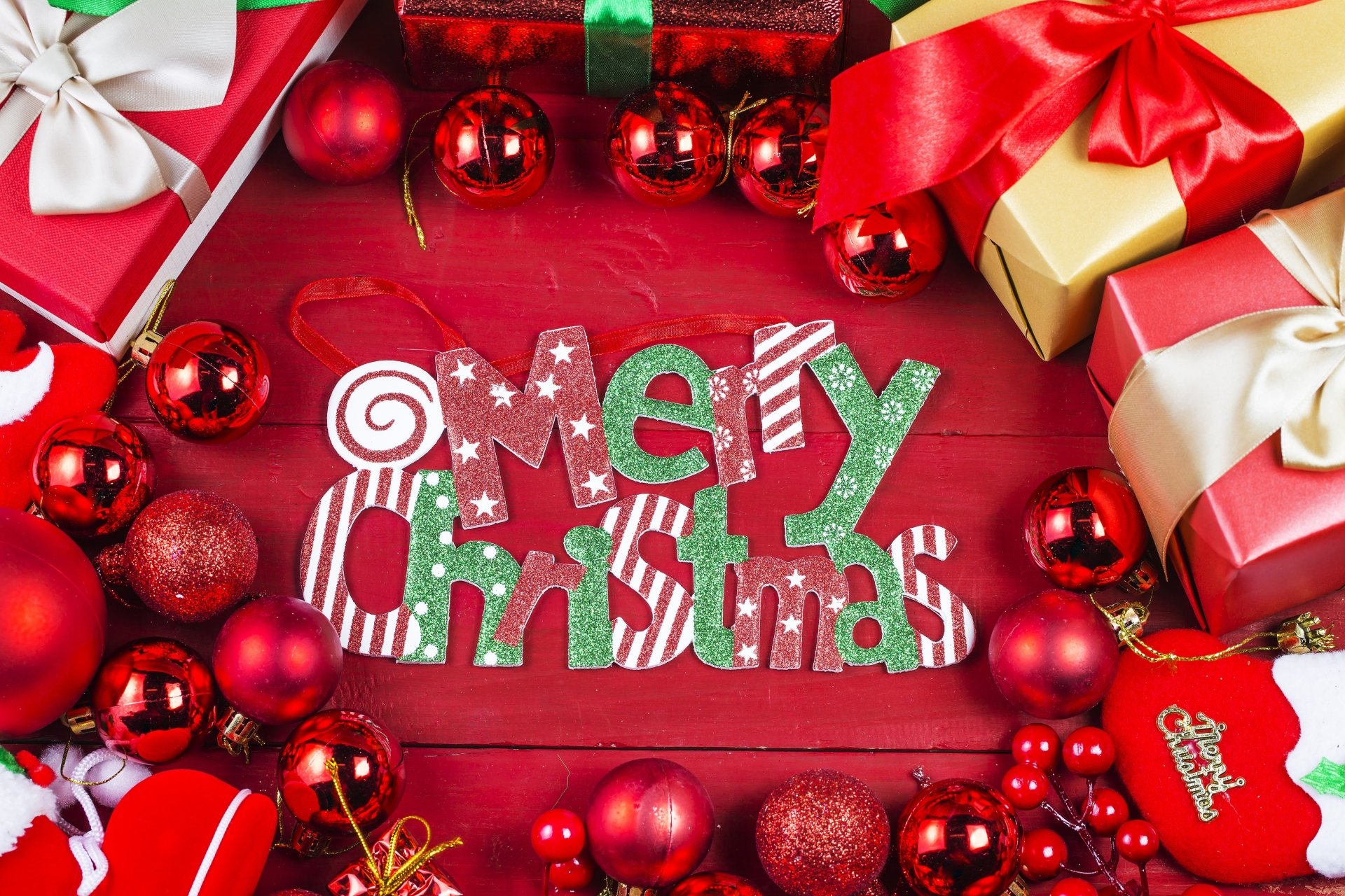 4K Ultra HD Merry Christmas Gifts & Ornaments Celebration Wallpaper ...