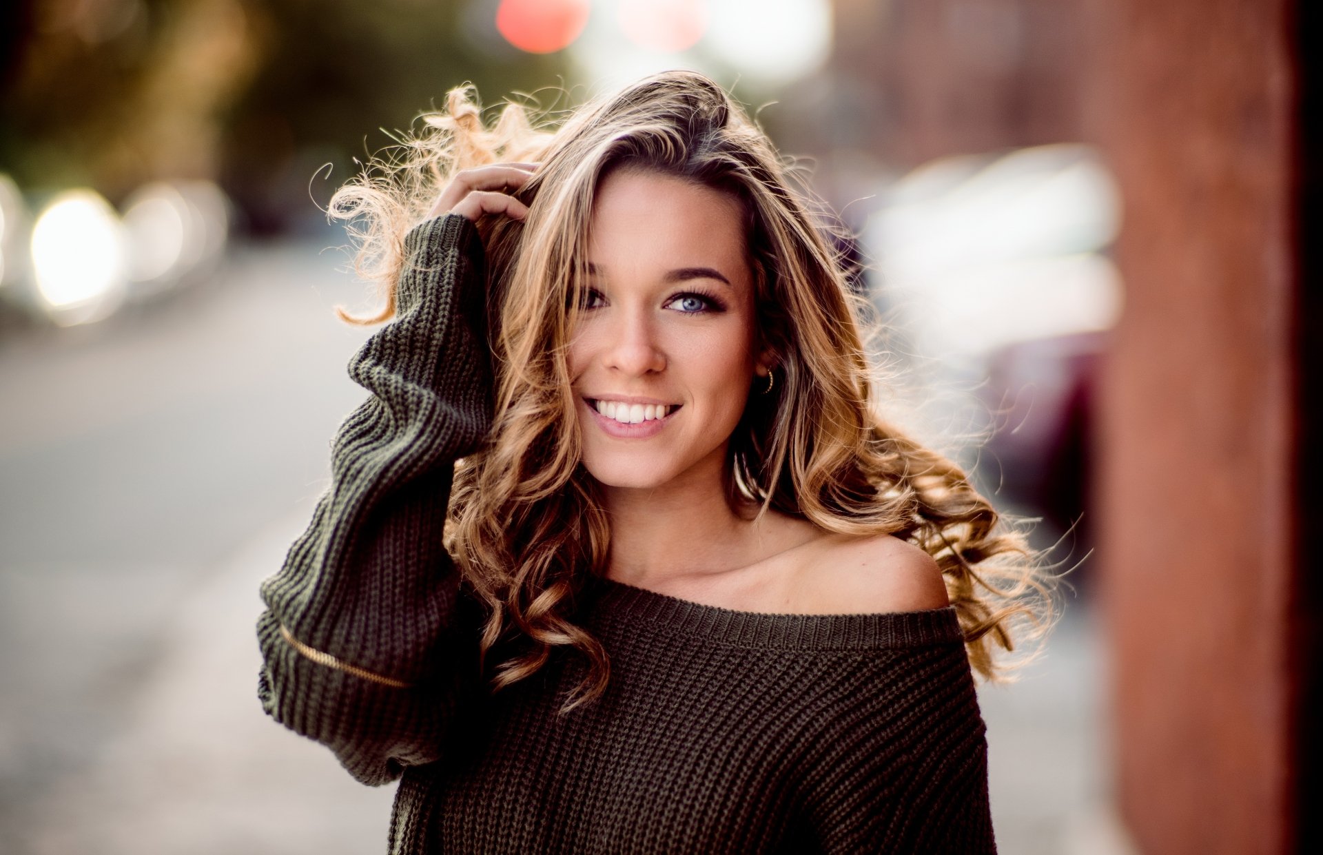 Download Brunette Blue Eyes Smile Depth Of Field Woman Model 4k Ultra ...