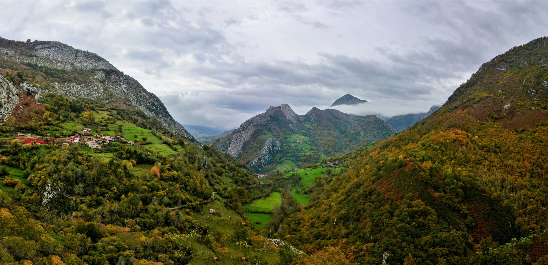 Majestic Spanish Valley: Forests and Mountains in Stunning HD Landscape ...
