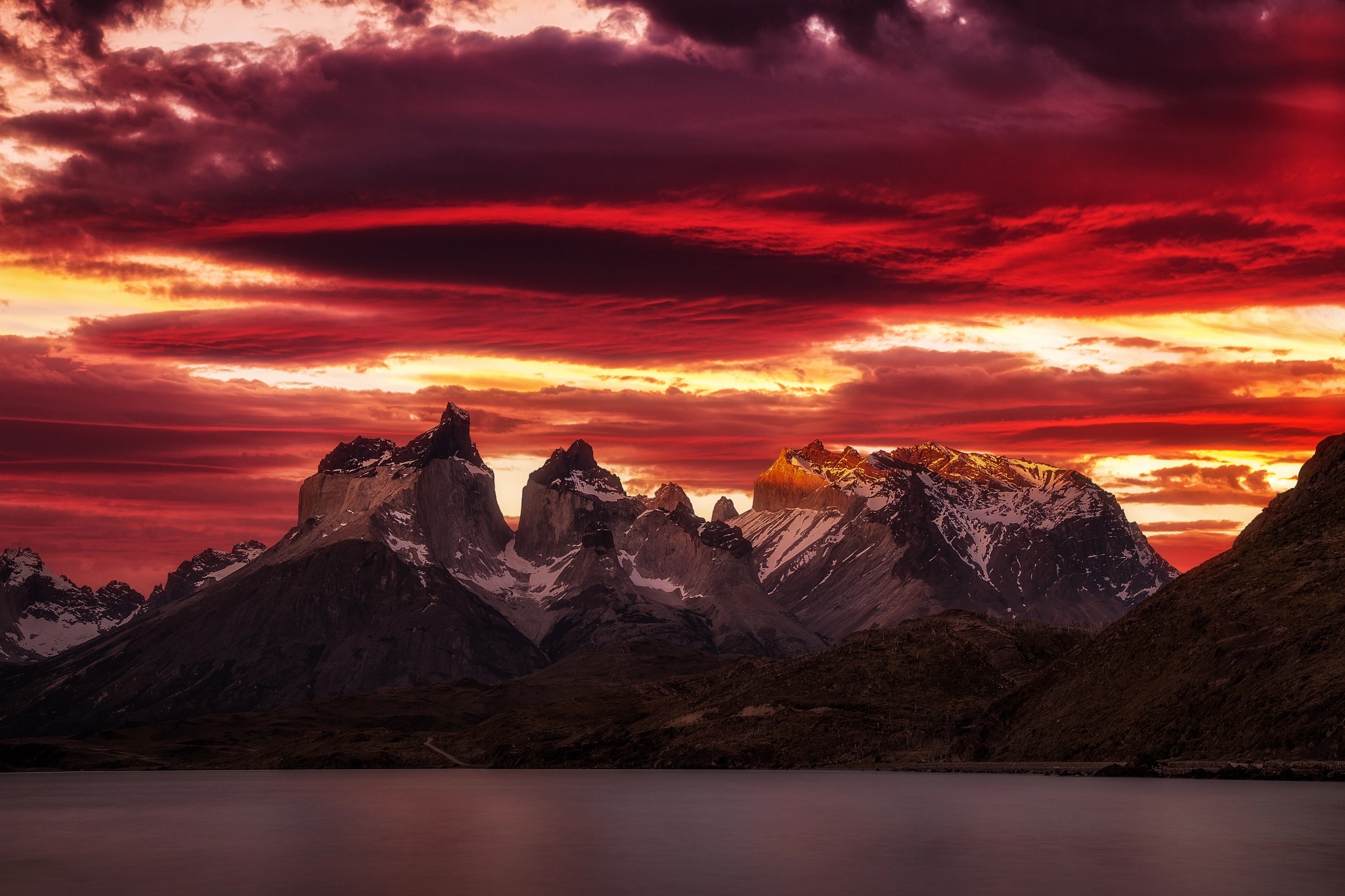 Sunset Peaks HD Wallpaper
