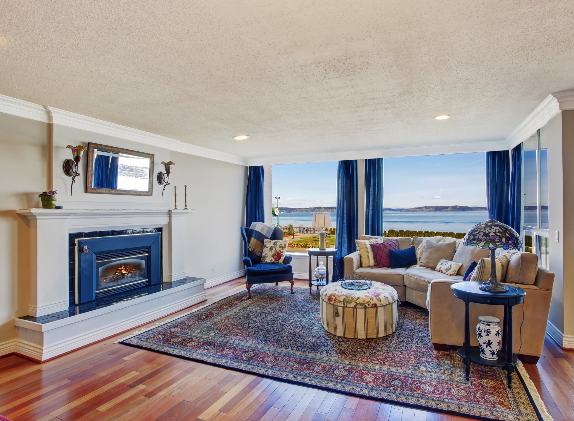 Download Sofa Fireplace Living Room Furniture Man Made Room 4k Ultra HD ...