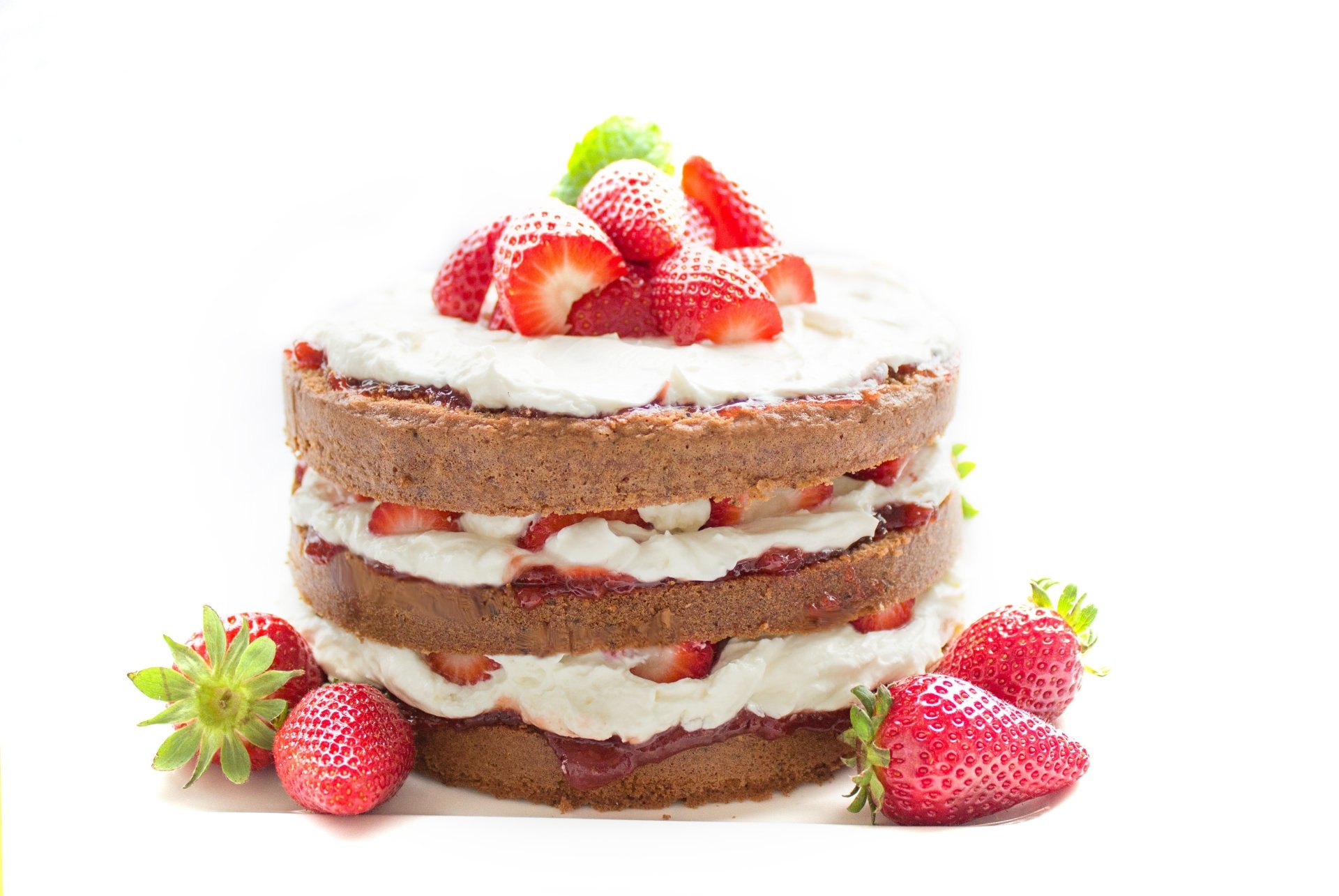 4K Ultra HD Strawberry Cream Layered Cake Wallpaper | 4992x3342 ...