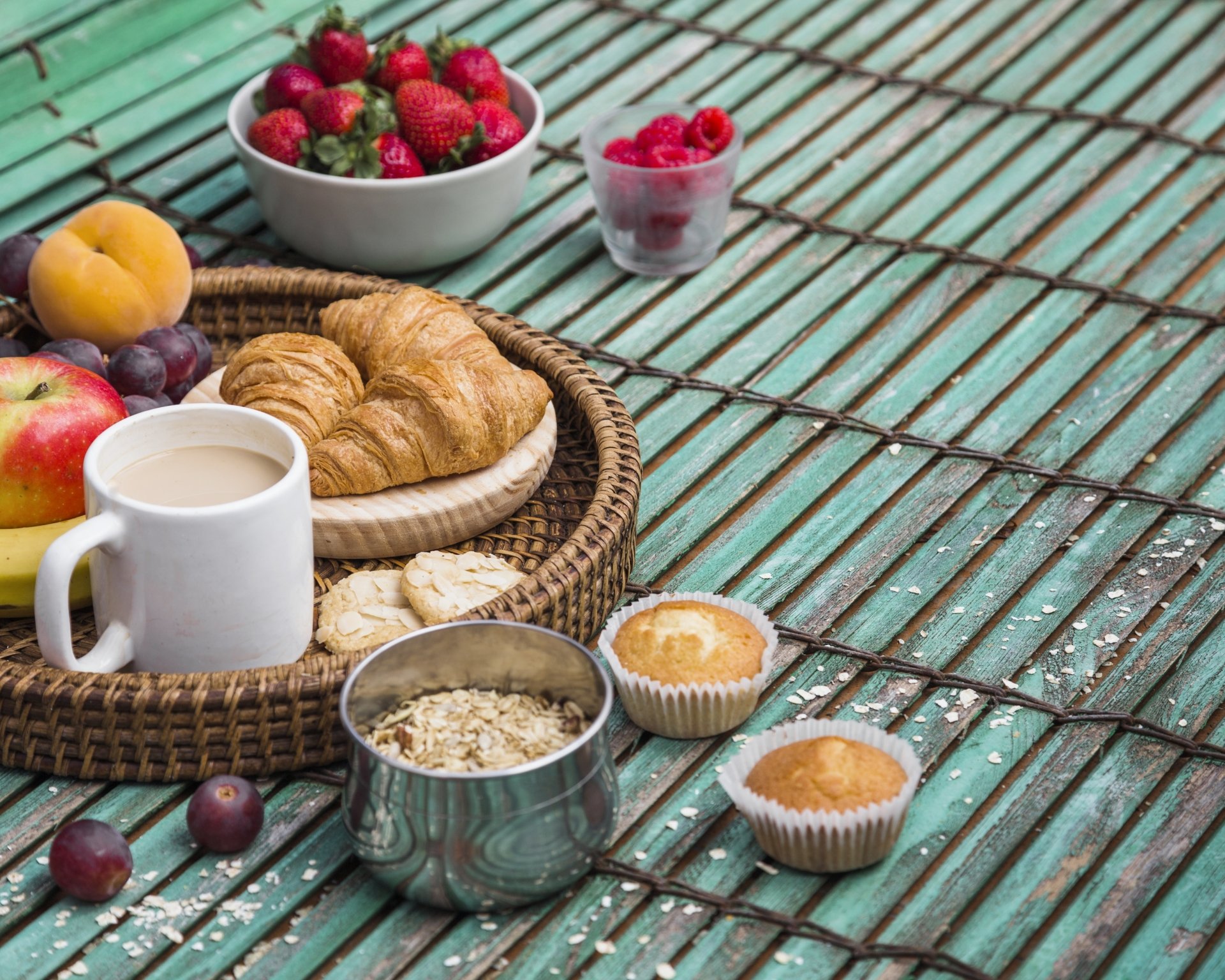 4K Ultra HD Breakfast Still Life — Croissant, Coffee Cup & Fresh Fruit ...