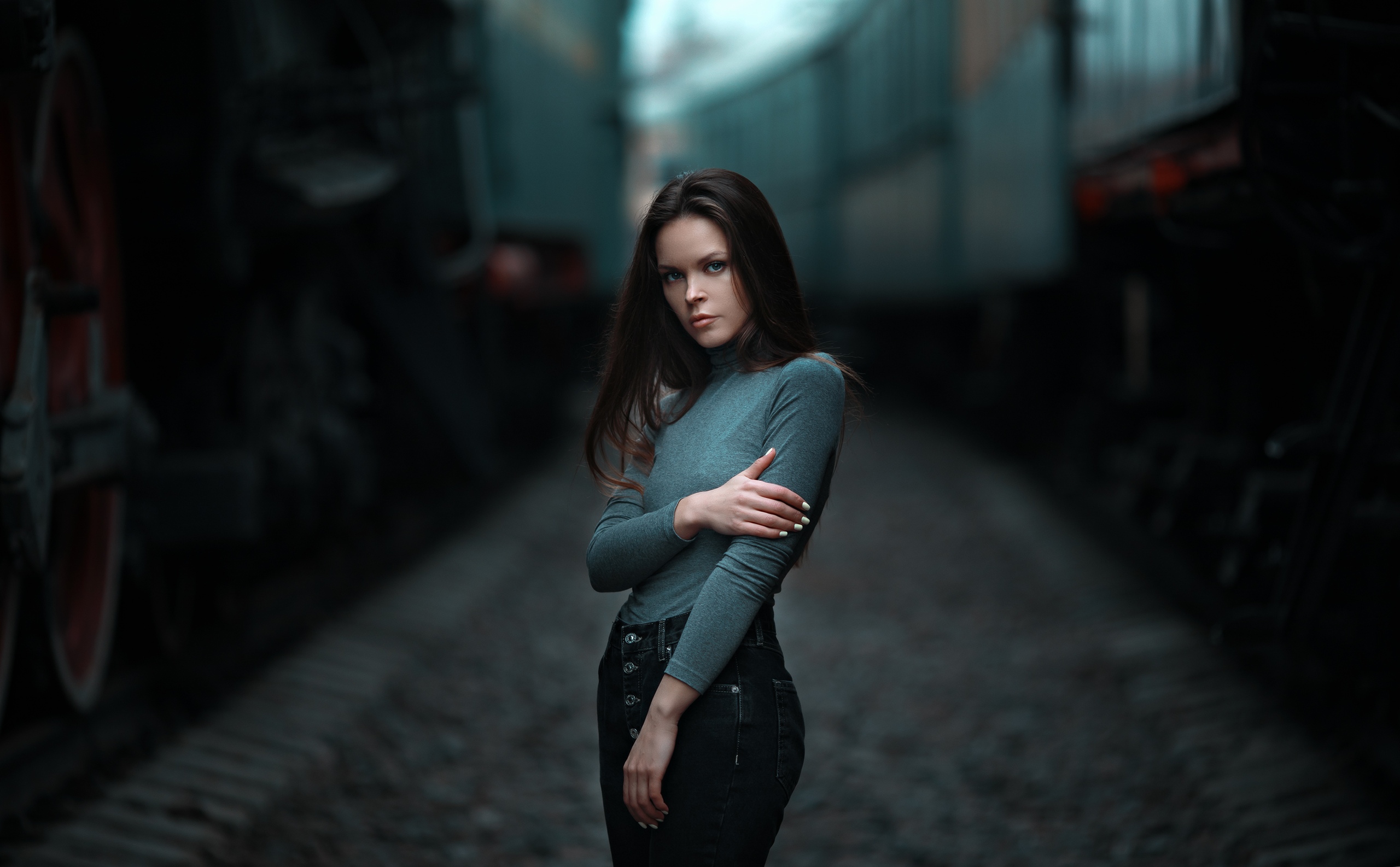 Download Blue Eyes Black Hair Depth Of Field Woman Model HD Wallpaper